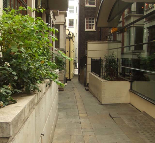 Londonist's Back Passage | Londonist