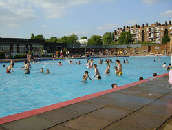 Spend The Summer At London's Lidos | Londonist