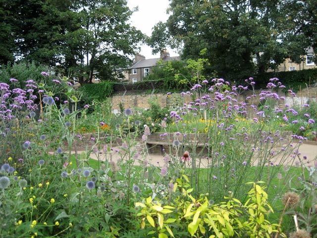 Nature-ist: King Henry's Walk Garden | Londonist