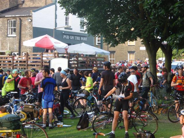 Dunwich Dynamo 2009: Pictures Of A Cycling Challenge | Londonist