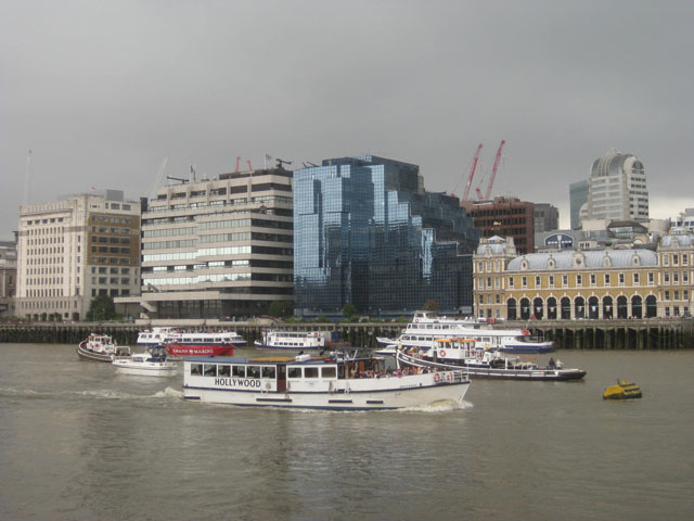 In Pictures: Sheep Driving At London Bridge Festival | Londonist