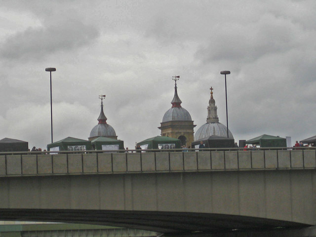 In Pictures: Sheep Driving At London Bridge Festival | Londonist