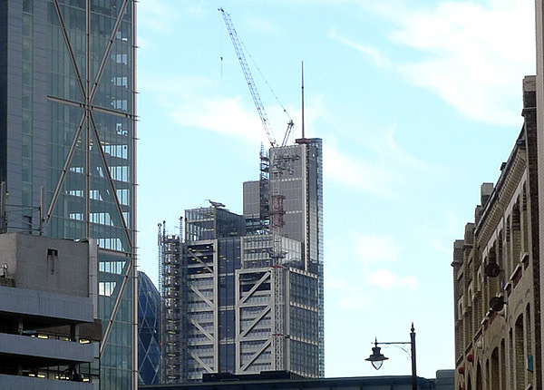 Spire Placed On Top Of Heron Tower | Londonist