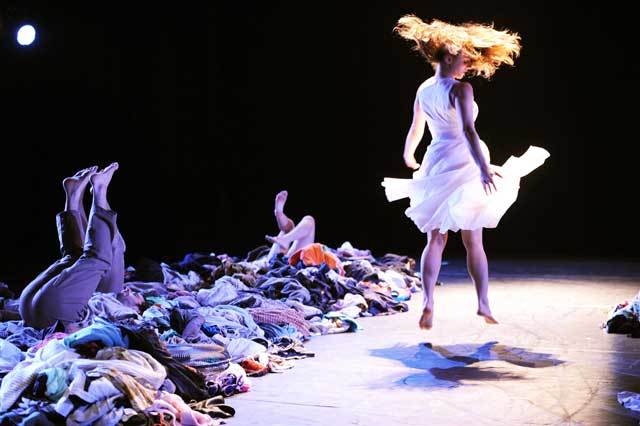 Dance Review: Jasmin Vardimon's 7734 @ Sadler's Wells | Londonist