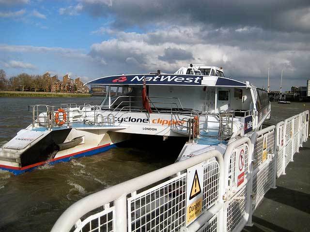 Surcharge For Reinstated Late Night Thames Clipper Service | Londonist