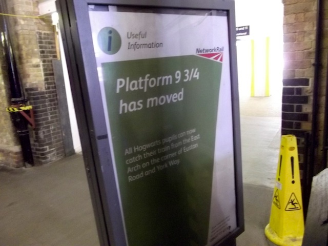 Hogwarts Pupils Confounded By Moving Platform At King's Cross | Londonist