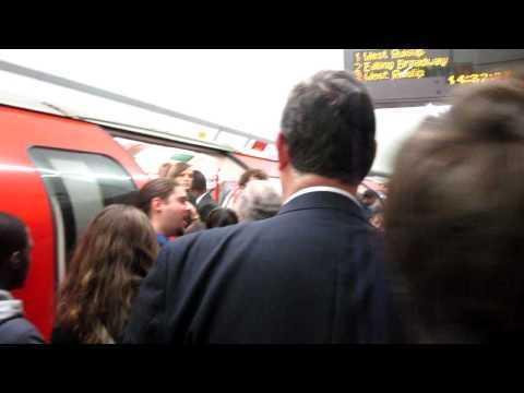 Video: Tube Passenger Threatened By Station Staff | Londonist