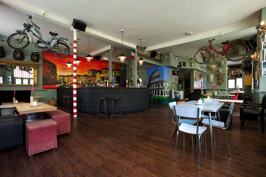 A Bunga Bunga Christmas | Londonist