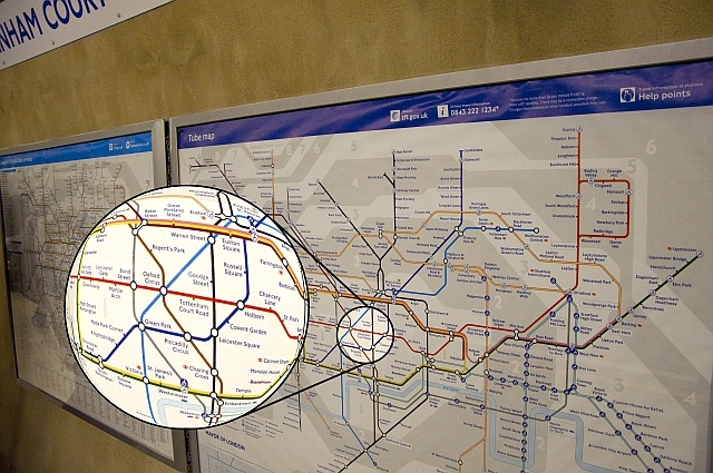 The Tube Platform That's Not There | Londonist