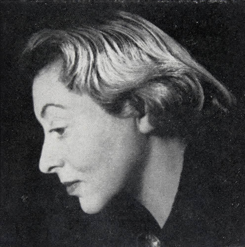 Exhibition Preview: Designing Women @ Fashion and Textile Museum ...