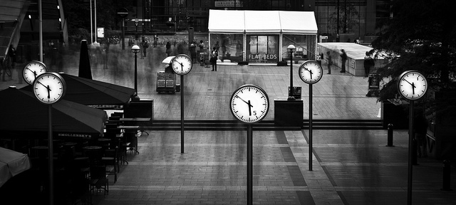 The Friday Photos: Clocking On, Clocking Off | Londonist