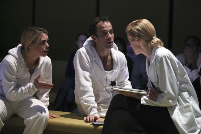 Theatre Review: The Effect @ National Theatre | Londonist