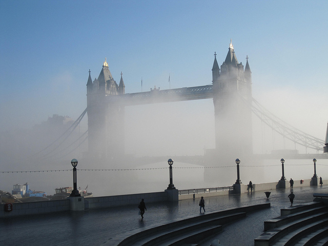 In Pictures: London Wakes To Thick Fog | Londonist