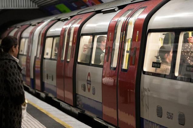 Videos Show Methods Pickpockets Use | Londonist