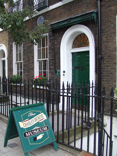 A Pocket Guide To London's Literary Houses | Londonist