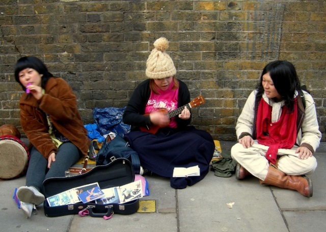 Where To Learn Mysterious Plucked Instruments In London | Londonist