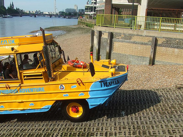 Duck Tours To Resume On The Thames | Londonist
