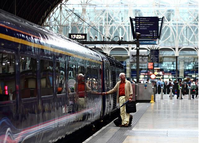 Rail Season Tickets To Rise 2.5% From January | Londonist