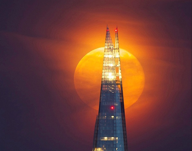 Friday Photos: Lunar London | Londonist