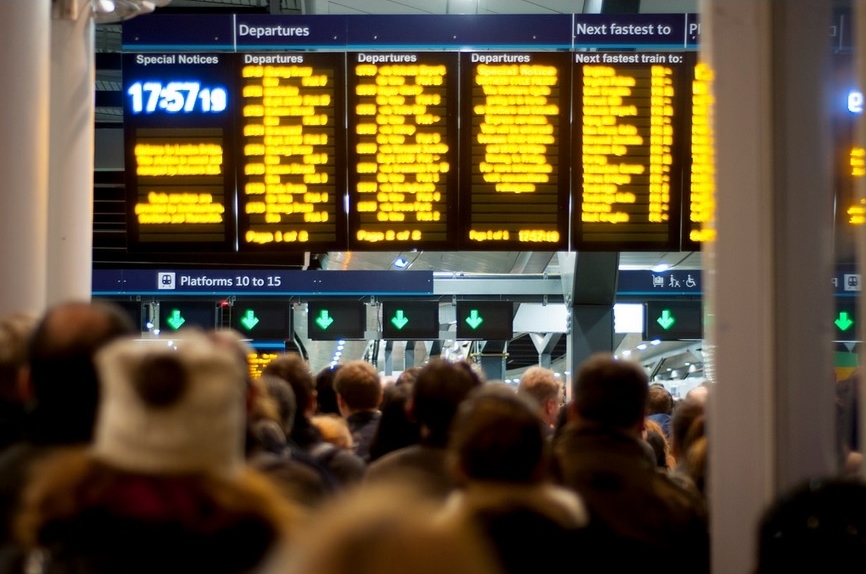 Commuters Furious At London Bridge Overcrowding | Londonist