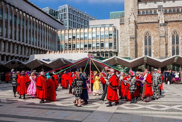 Friday Photos: Maypoles And Morris Dancing | Londonist