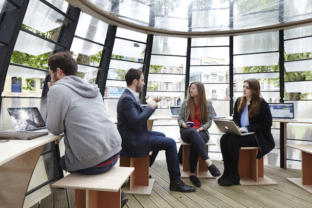 Outdoor Office Opens In Hoxton Square | Londonist