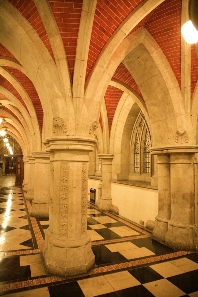 Take A Tour Of The Royal Courts Of Justice | Londonist