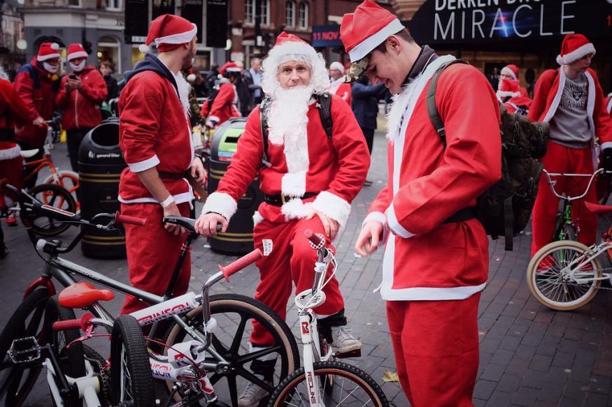 London News Roundup: Santa Invasion | Londonist