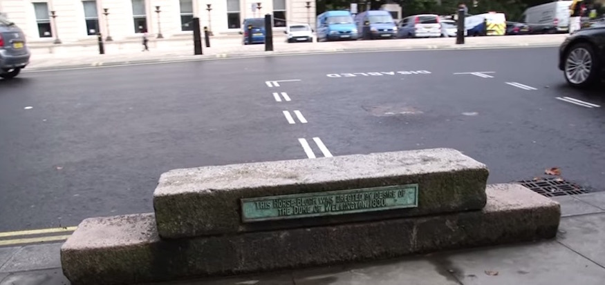 Video: The Story Behind Waterloo Place's Funny Steps | Londonist