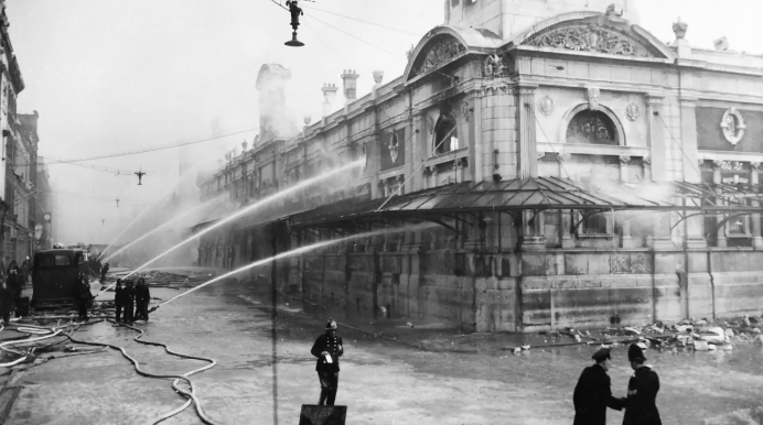 The Tragic Fire That Engulfed Smithfield Market For Three Days | Londonist