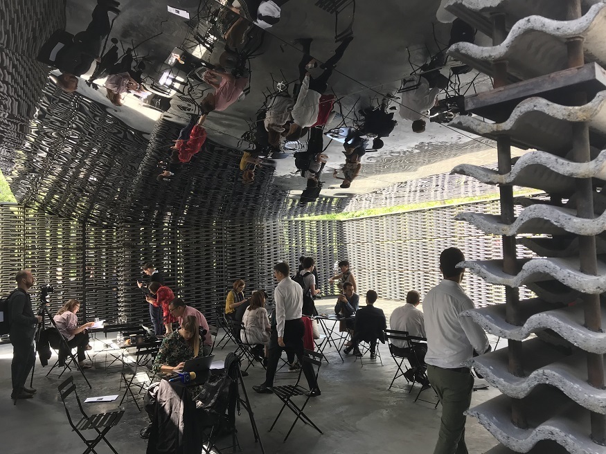 The New Serpentine Pavilion Is Reflective And Even More Reflective ...