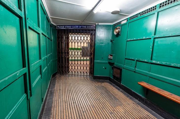 18 Glorious Photos Of London's Lost And Abandoned Underground Stations ...