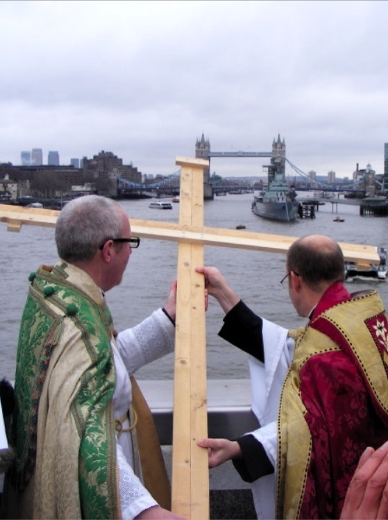 Interesting London Rituals: The Church Service Held In The Middle Of ...