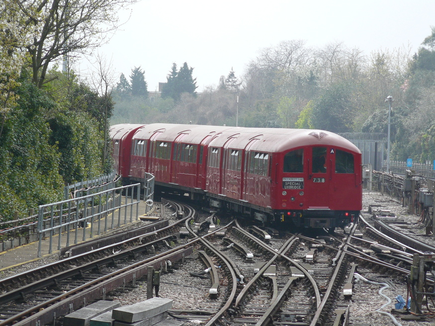 Art Deco Tube Train Rides | Londonist