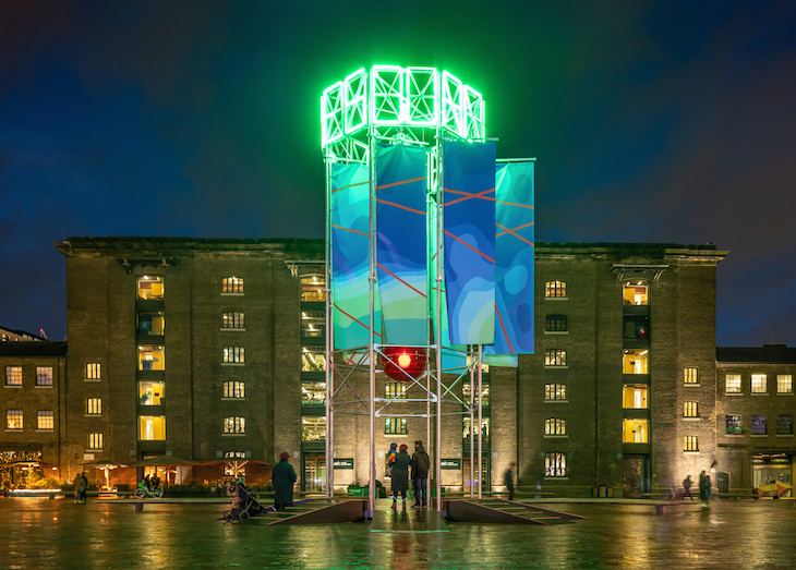 Fabulously Festive Photos Of London's Glowing Christmas Trees | Londonist