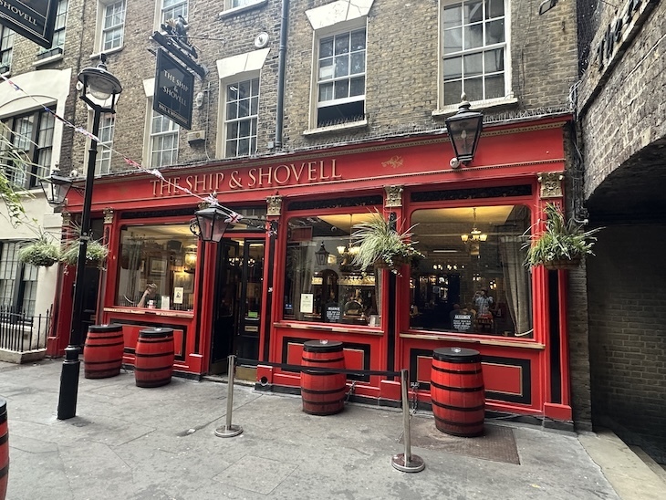 Ship And Shovell, Charing Cross | Londonist
