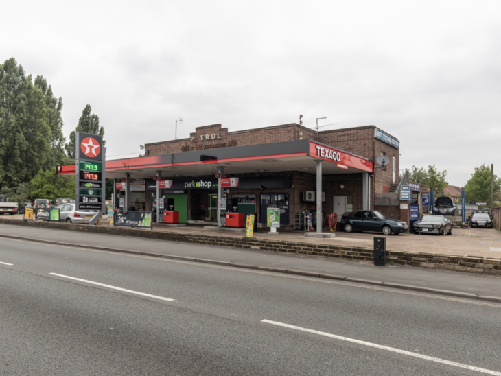 Photos Of London's Vintage Garages | Londonist