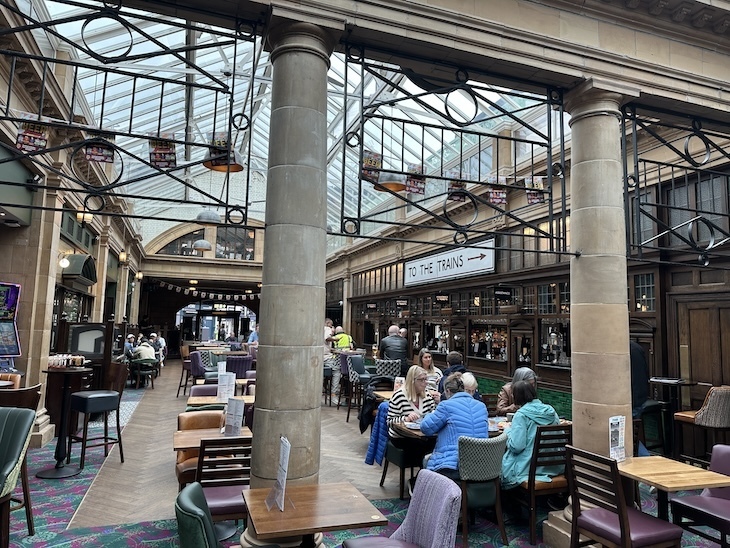 Walham Green Pub Is Built Into An Old Underground Station | Londonist
