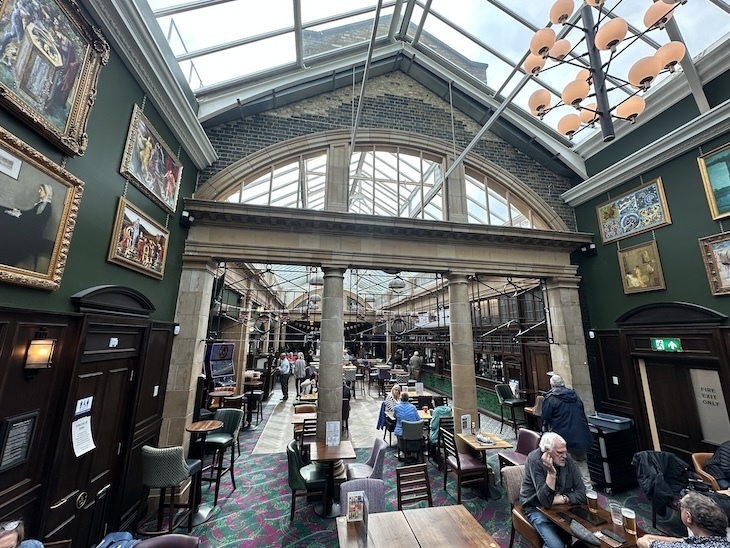 Walham Green Pub Is Built Into An Old Underground Station | Londonist
